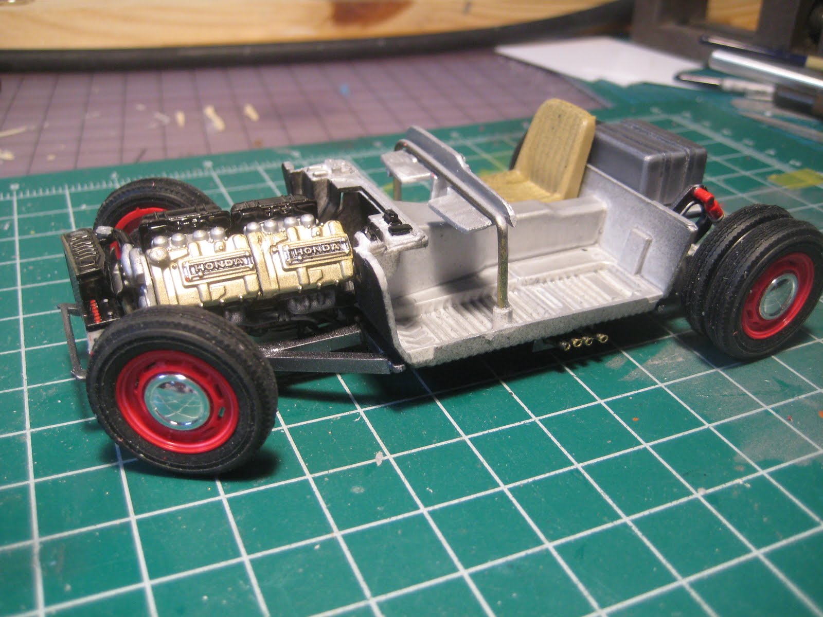 24th-scale: S800 Rat Rod: Chassis complete