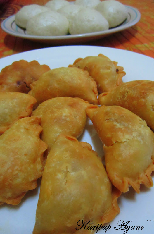 CooKiNG wITh LoVe...: Karipap Ayam~ *(^_^)*