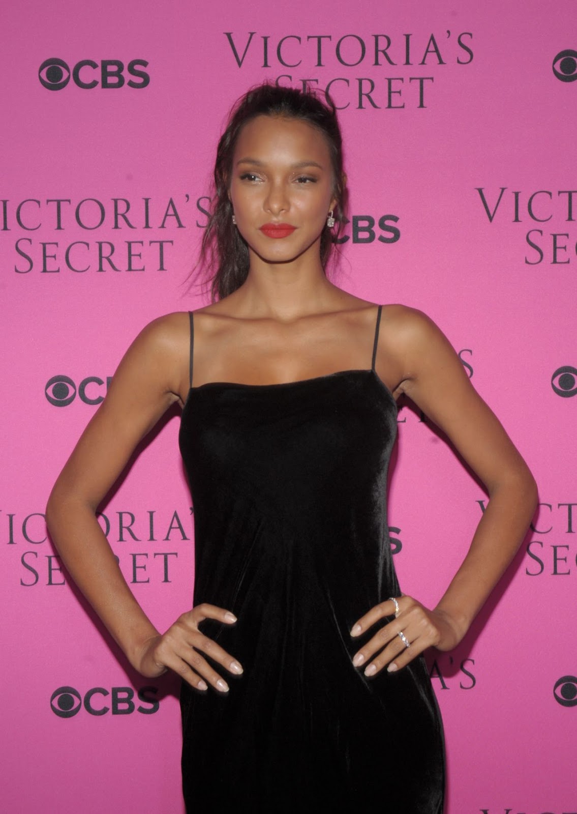 Model Crush: Lais Ribeiro Victoria's Secret Fashion Show Viewing Party