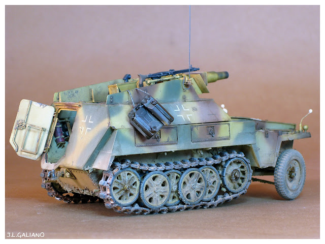 ModelMilitaria: SEMIORUGA ALEMAN SD. KFZ. 250/8 STUMMEL