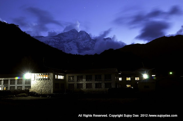 Trekking and Photography in the Himalaya: Mountain Photography at Night