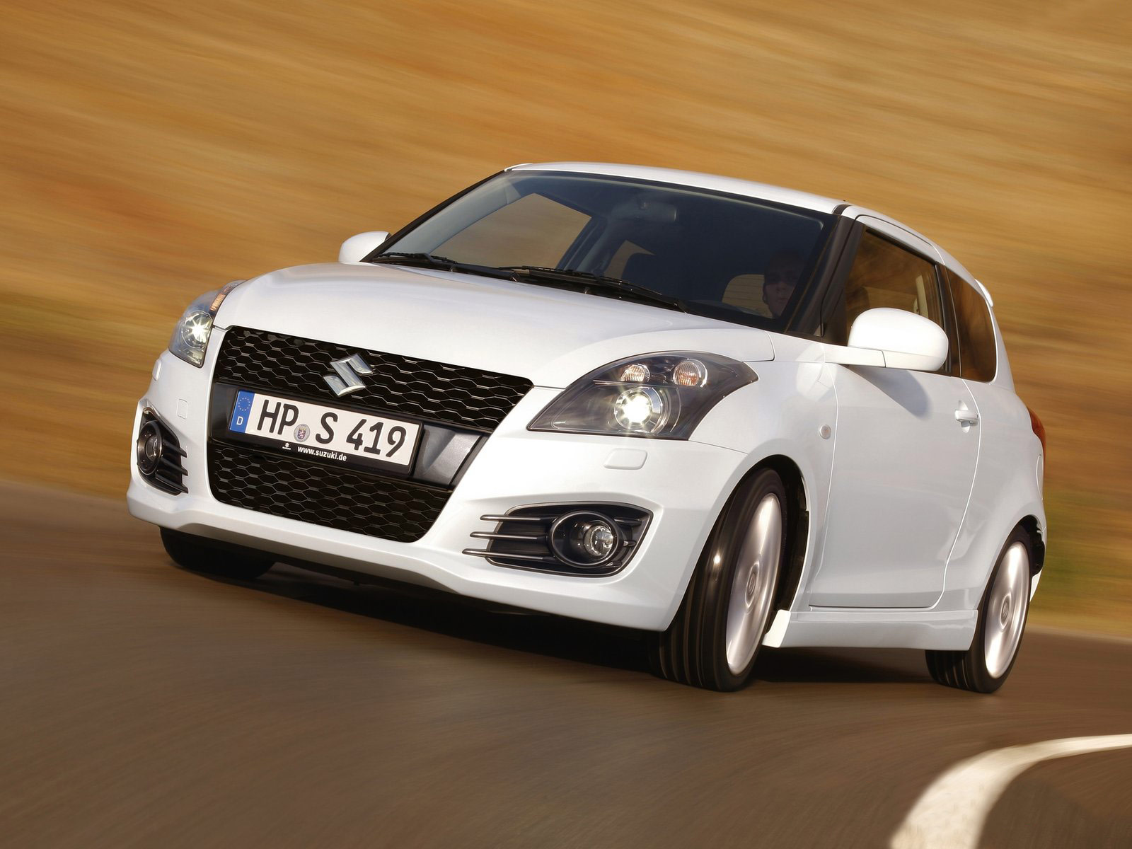 Japanese car photos 2012 SUZUKI Swift Sport