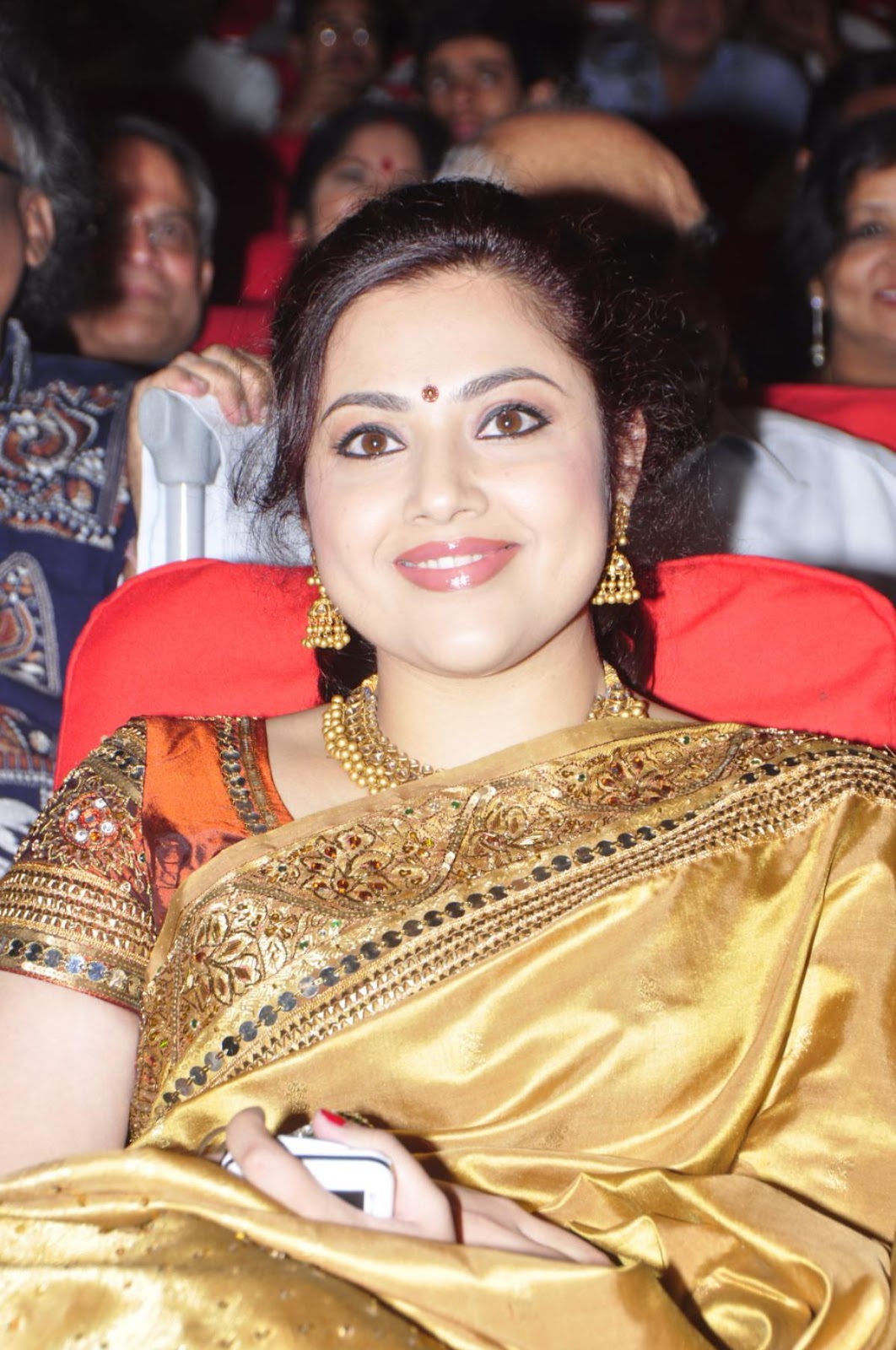 Meena latest saree photos ~ South Actress mp3