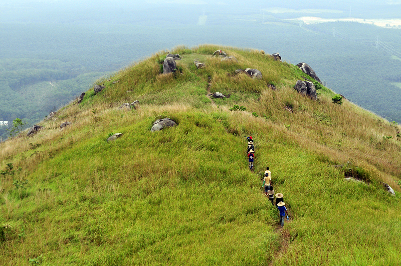Singapore to Broga Hill & Gunung Tok Wan Trekking Itinerary |Tony Johor ...