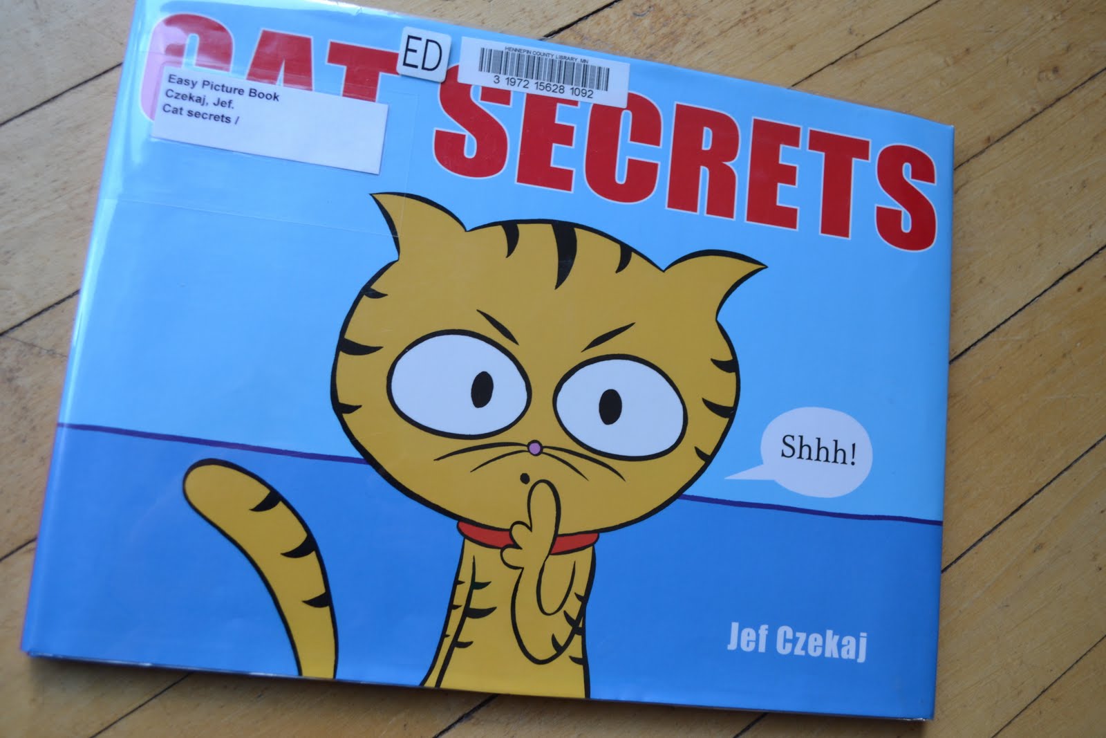 LibLaura5: Cat Secrets by Jef Czekaj
