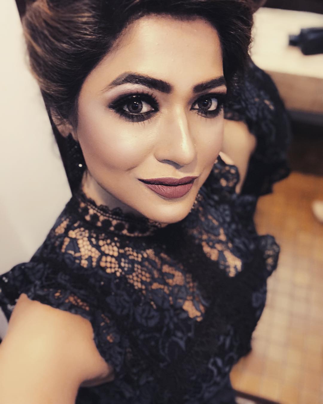 Bangladeshi Actress Azmeri Haque Badhon | Bangladeshi Model Azmeri ...