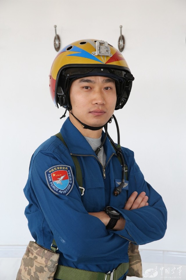 Asian Defence News: Chinese PLAAF golden helmet competition pilots