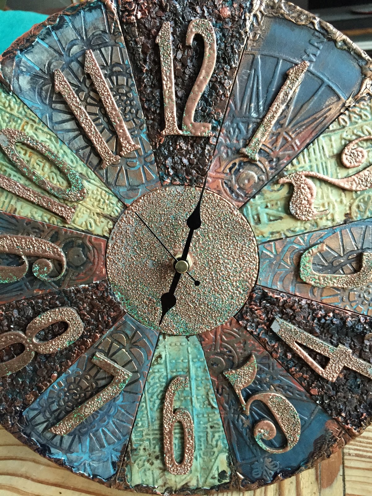 Tando Creative: An Altered Clock Anything goes by Dee