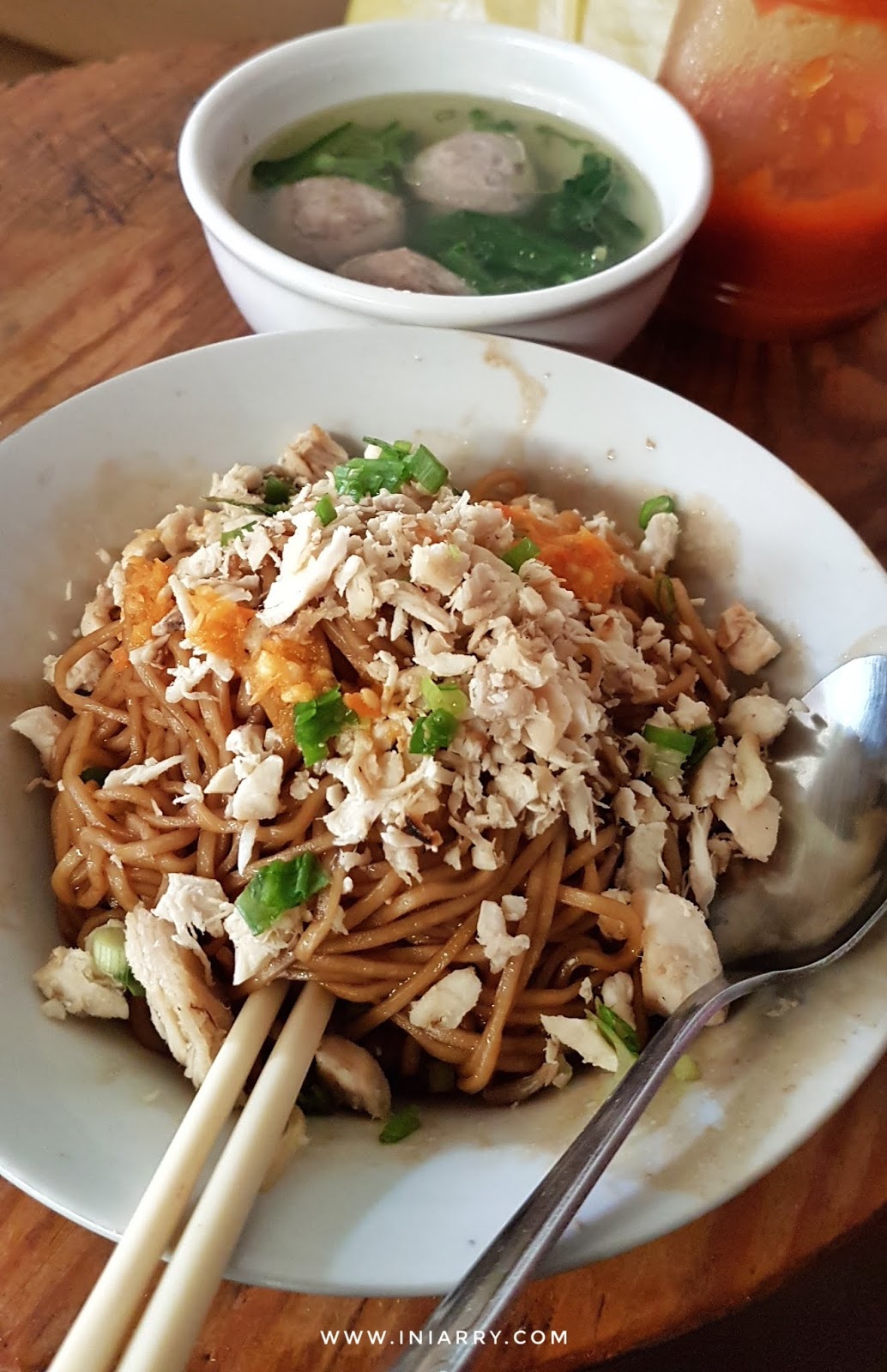 Dua Kuliner Legendaris Jalan Gempol Bandung - Ini Arry