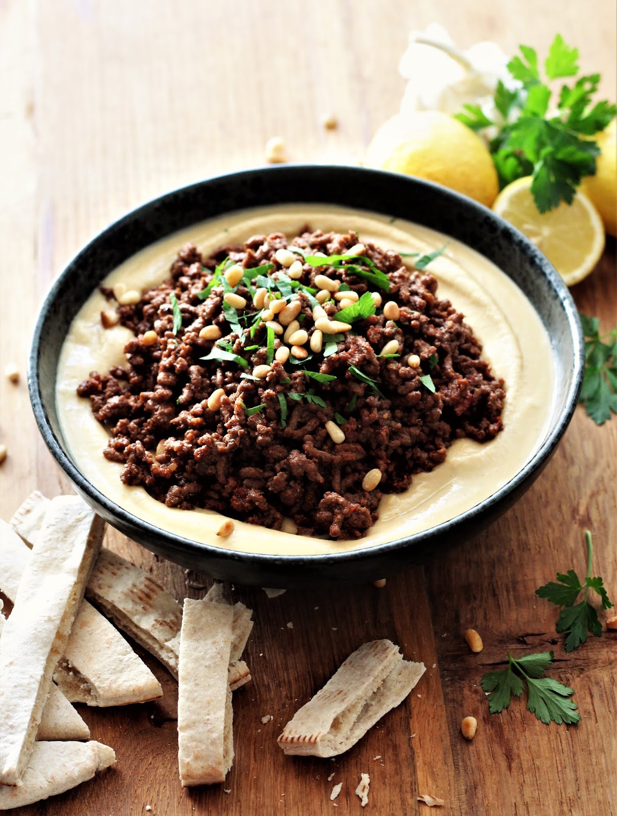 Hummus bil lahme