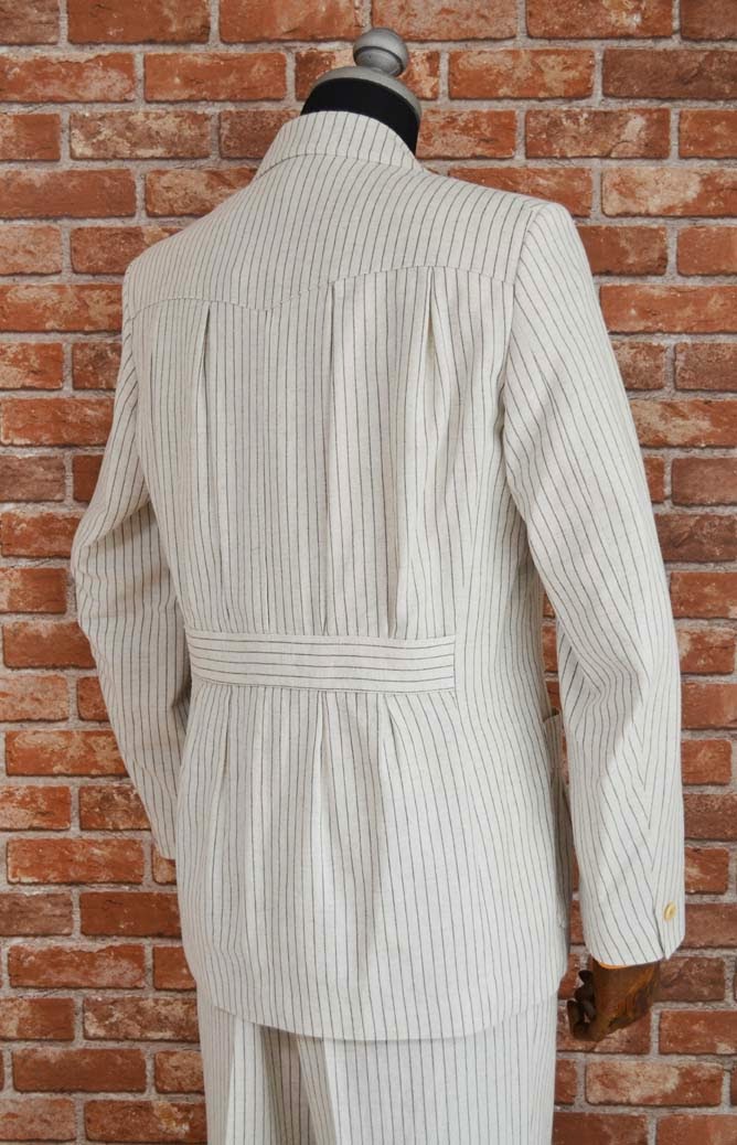 ADJUSTABLE COSTUME: 3B Pinchback Style Suit