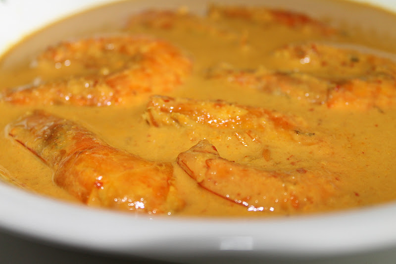 Gulai Udang dengan Batang Keladi - Azie Kitchen