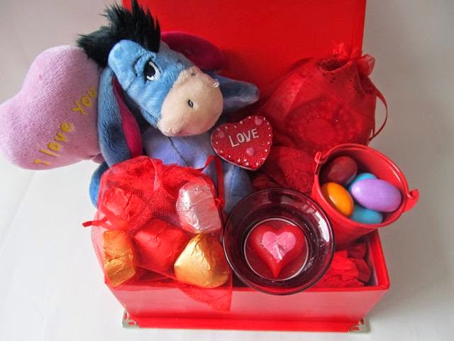 Pembe Fikirler Atölyesi: Sevgiliye Hediye Önerileri Part1