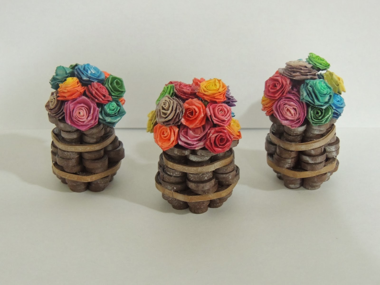 Arts From Shweta: Small Quilling 3-D Flower Pots/ Vases
