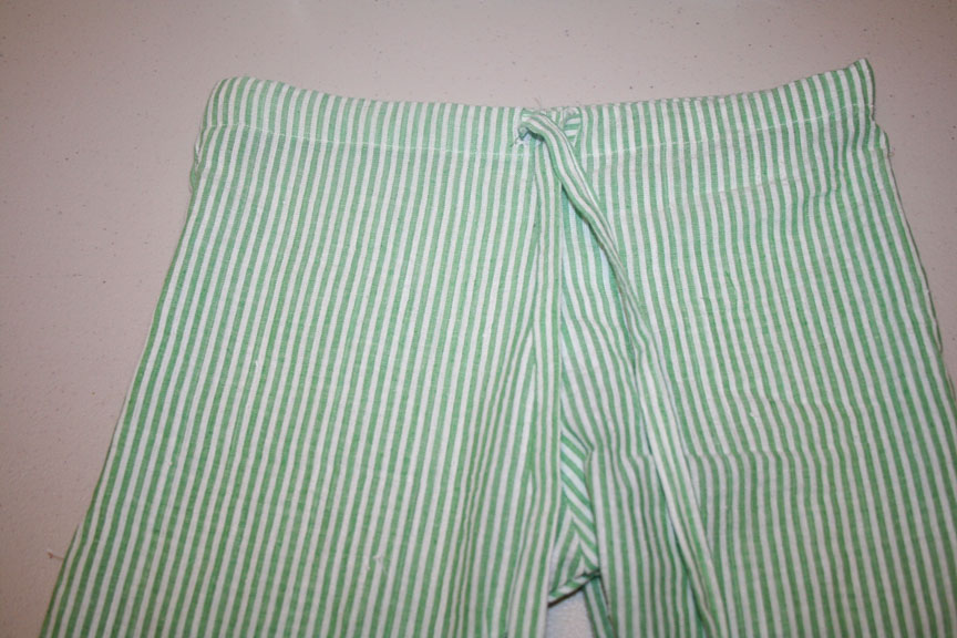 A Couple of Craft Addicts: Draw String Shorts