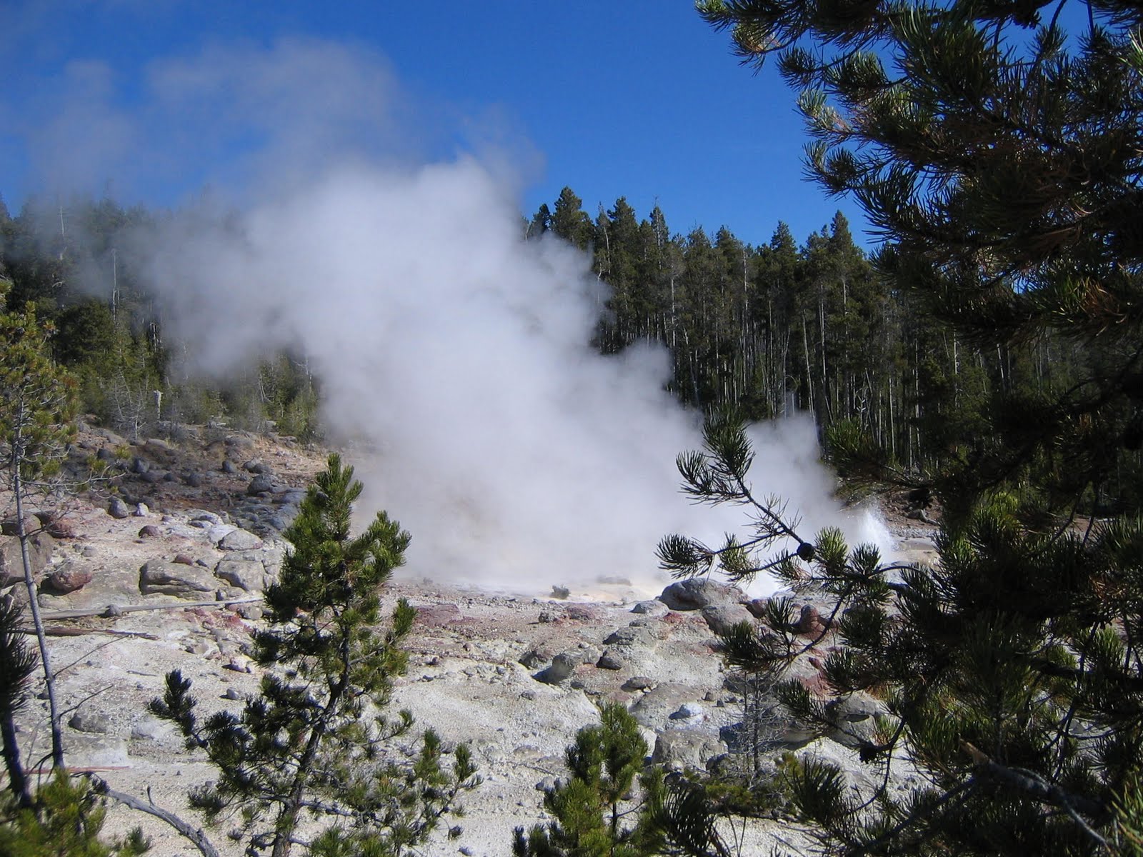 Geology Word of the Week: F is for Fumarole - Georneys - AGU Blogosphere