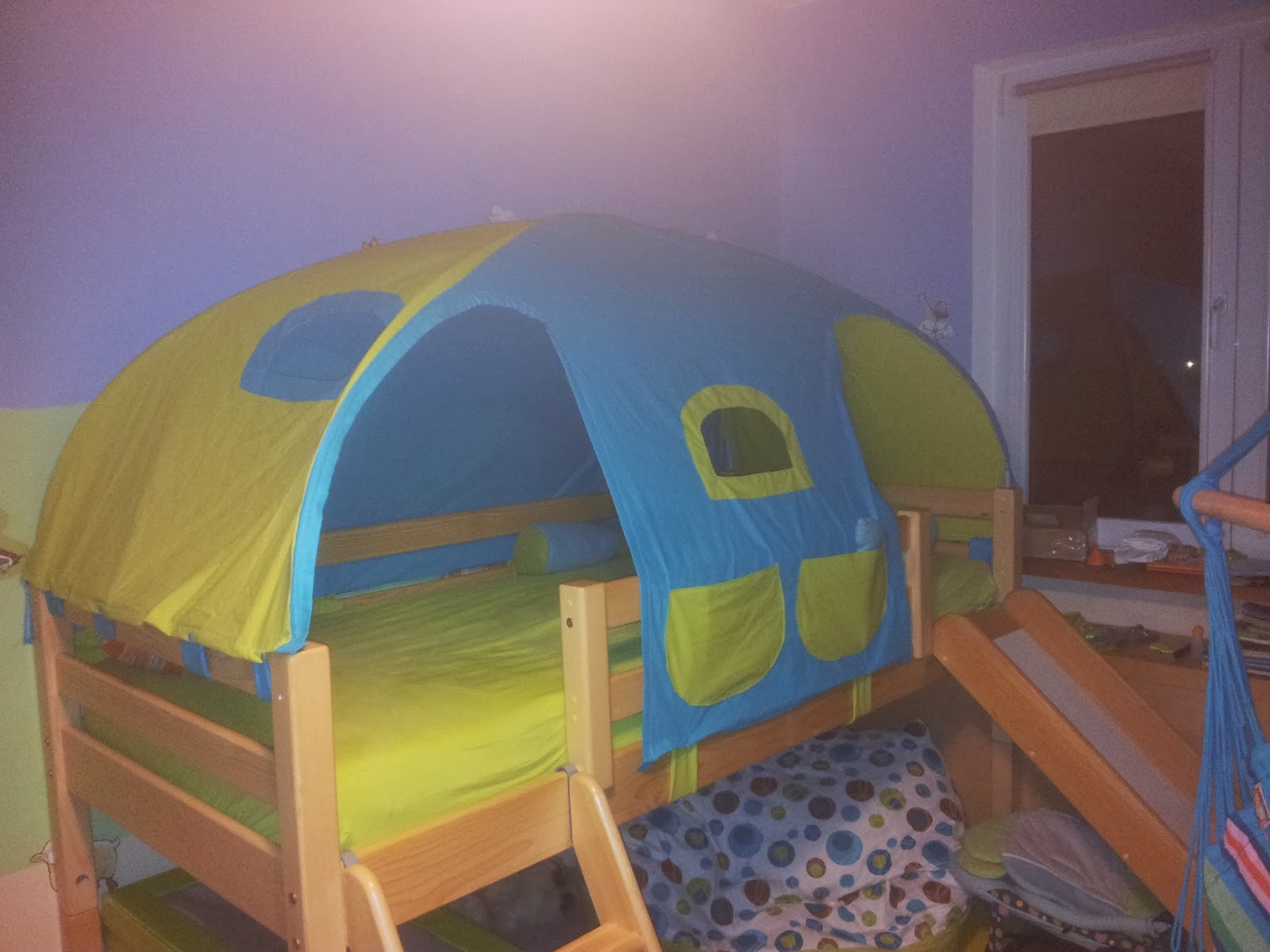 ToHLeTo: Stan na postel