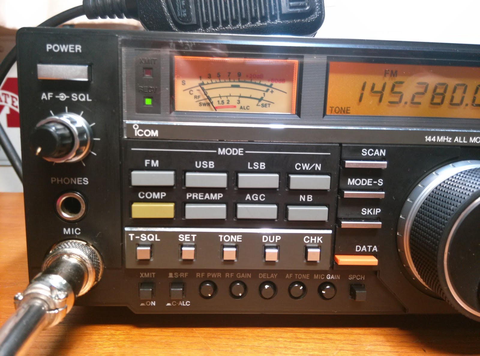 Heru-Radiomart: ICOM IC-275H VHF All Mode Transceiver
