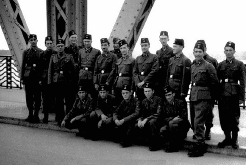 NAZI JERMAN: Foto 13. Waffen-Gebirgs-Division der SS "Handschar ...