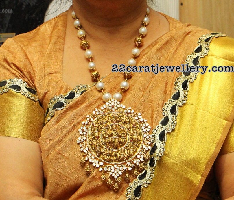 Nakshi Work South Sea Pearls Set - Jewellery Designs