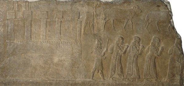 Heroes, Heroines, and History: Of Night Spectacles and Nineveh