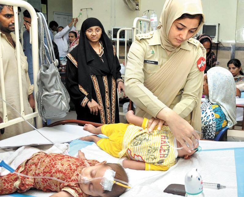 Pakistan Army Female Doctors In Hijab | Hijab Styles, Hijab Pictures ...