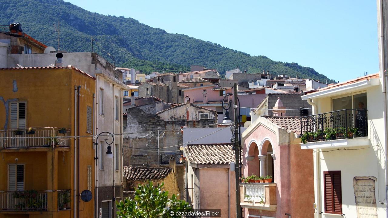 The Rarest Pasta In The World - "Su filindeu" 300 year secret from Italy