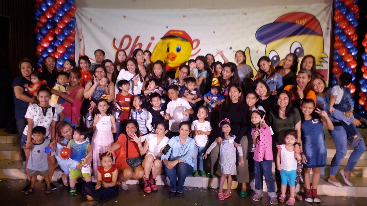 Steve's Toy Room: Celebrate Your Kid's Birthday At Max's Restaurant