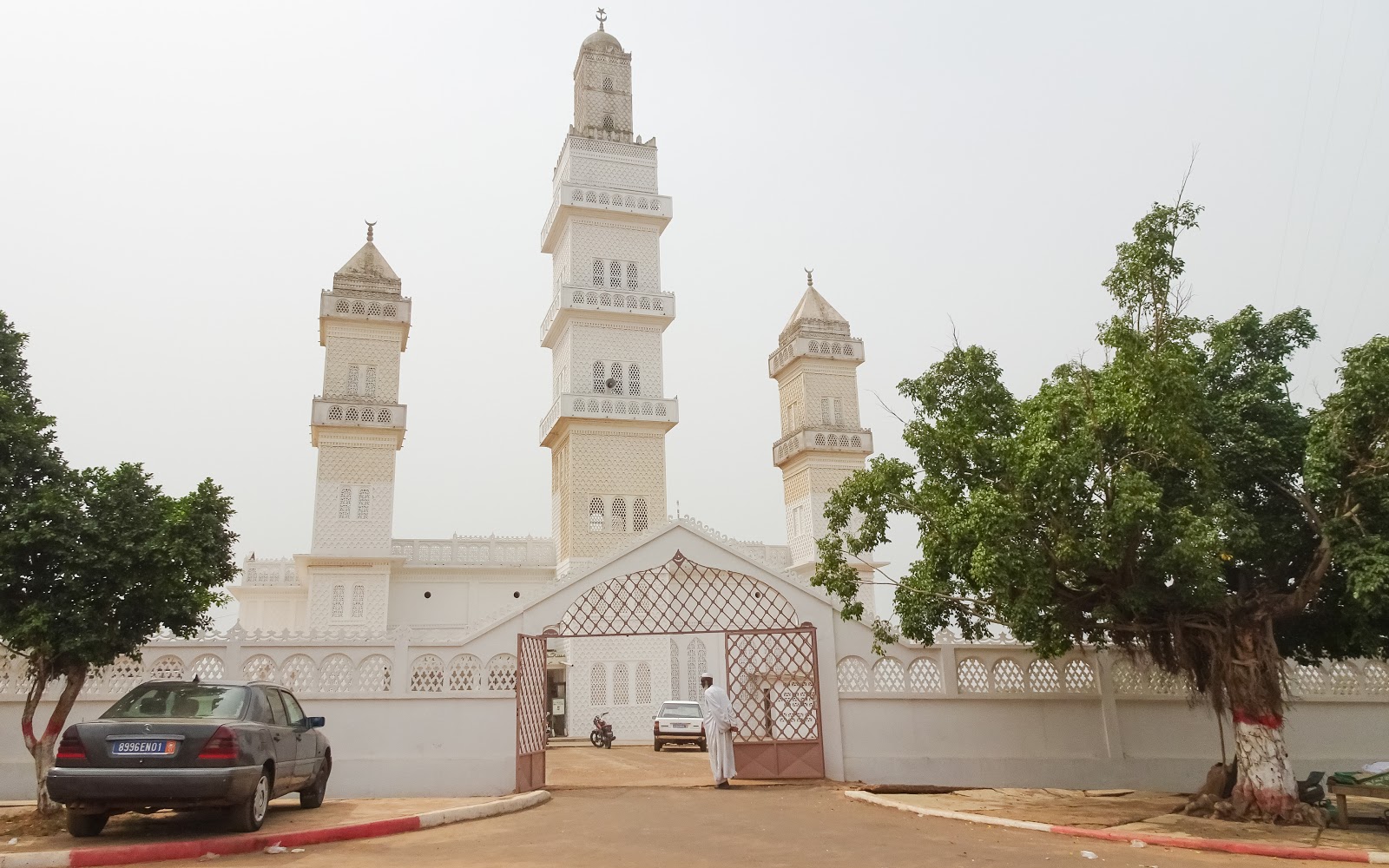 Ivory Coast - Visit the world's largest church - Sven's Travel Venues