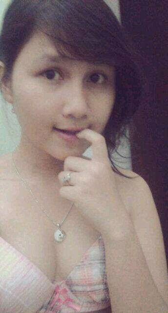 ABG Kimcil Imut Bugil Belajar Selfie « Kumpulan Foto Bugil Terbaru Dan Terlengkap