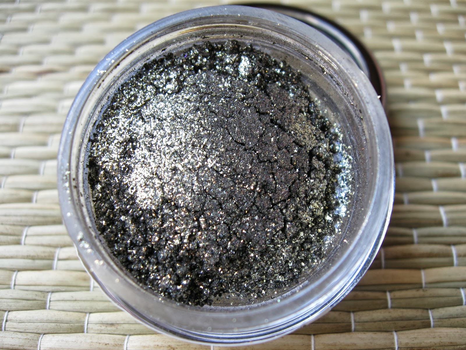 Dolce's Closet: A Splash of Dragon Dust