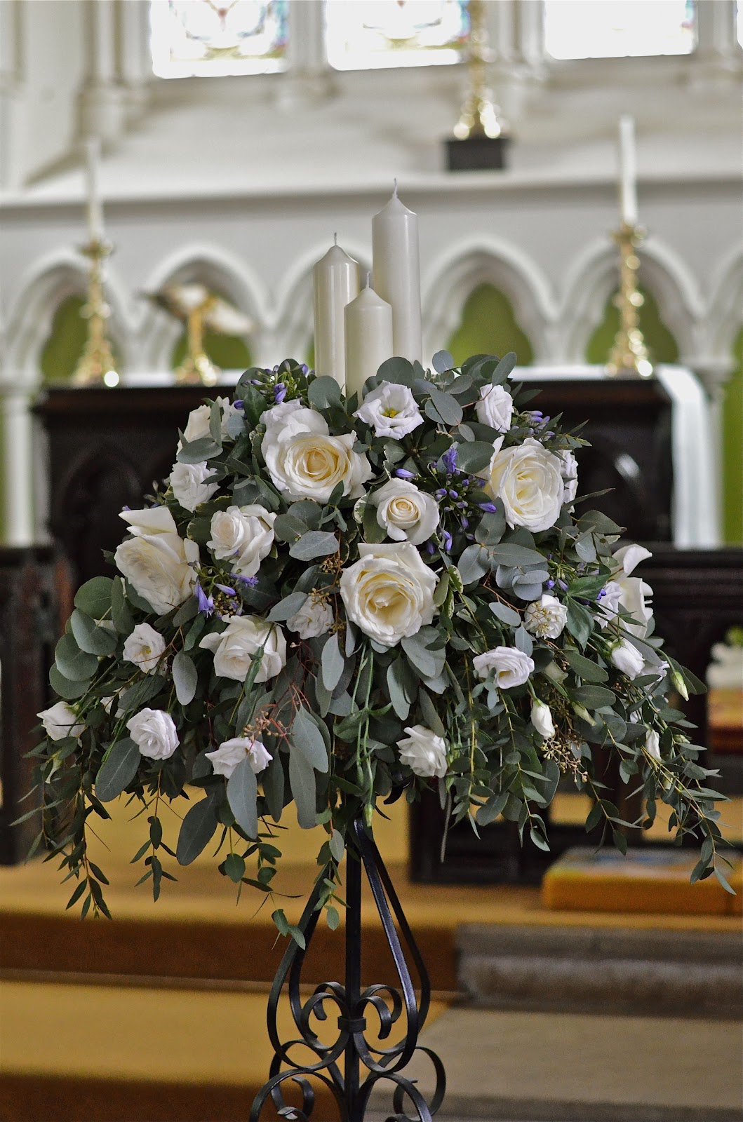 Church flowers on Pinterest | Pedestal, Altar Flowers and Delphiniums
