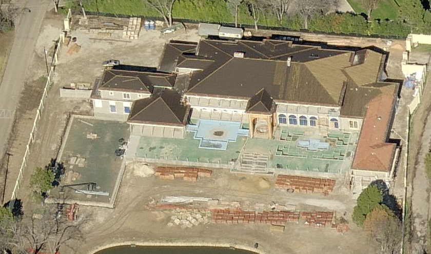 Celebrity Homes: Dr. H. Doug Barnes Tropical Estate in Dallas