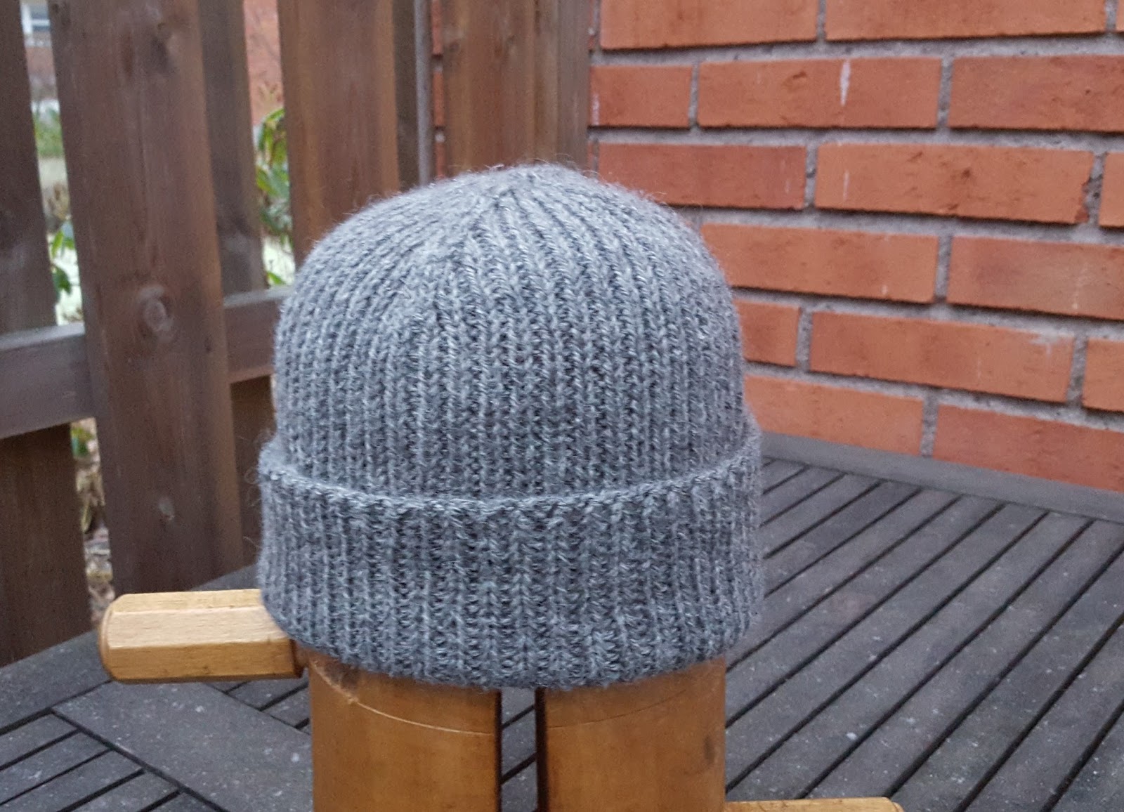 Lappone: A simple ribbed toque
