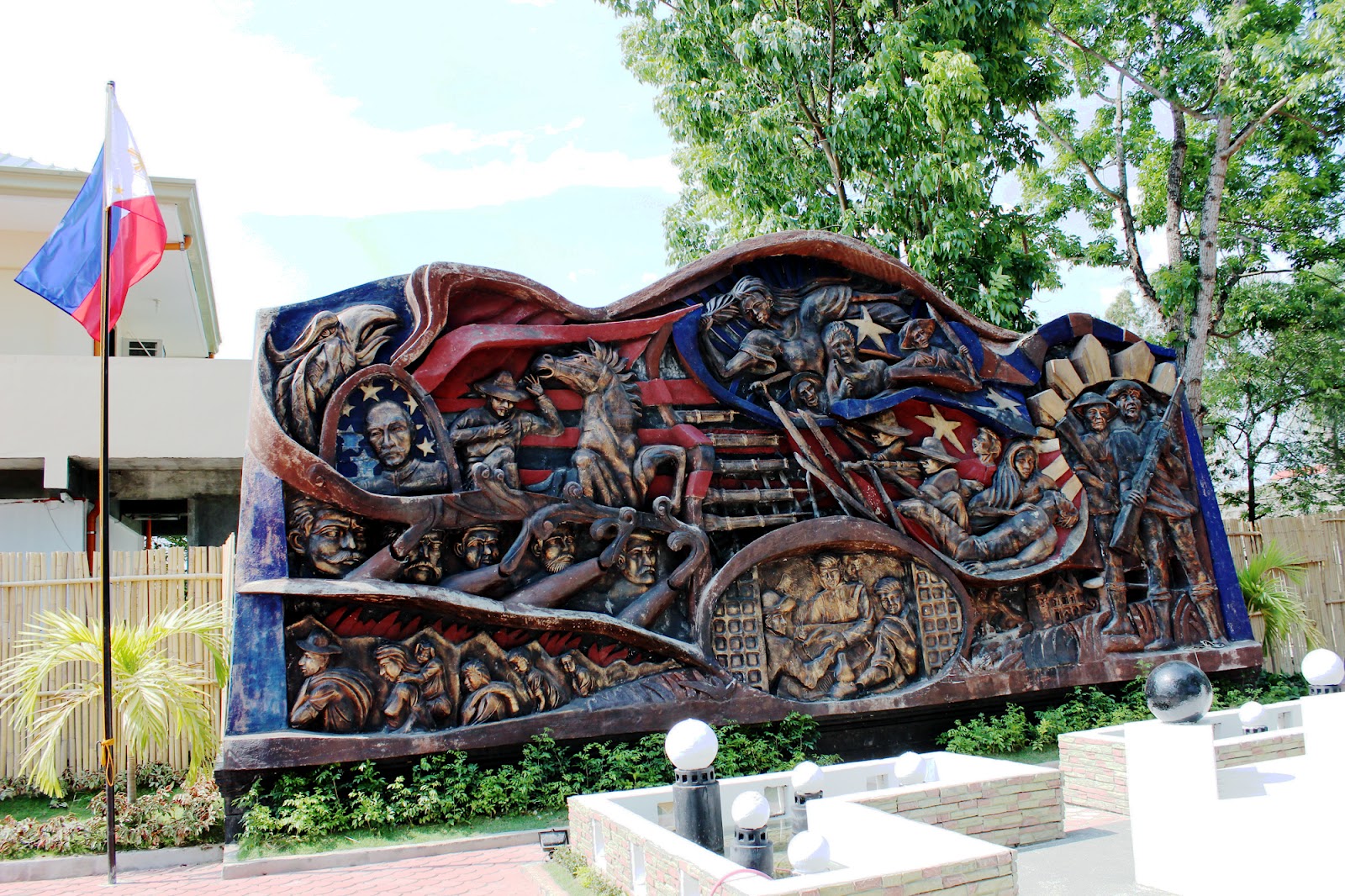 Loving life :): Battle of Quingua Monument