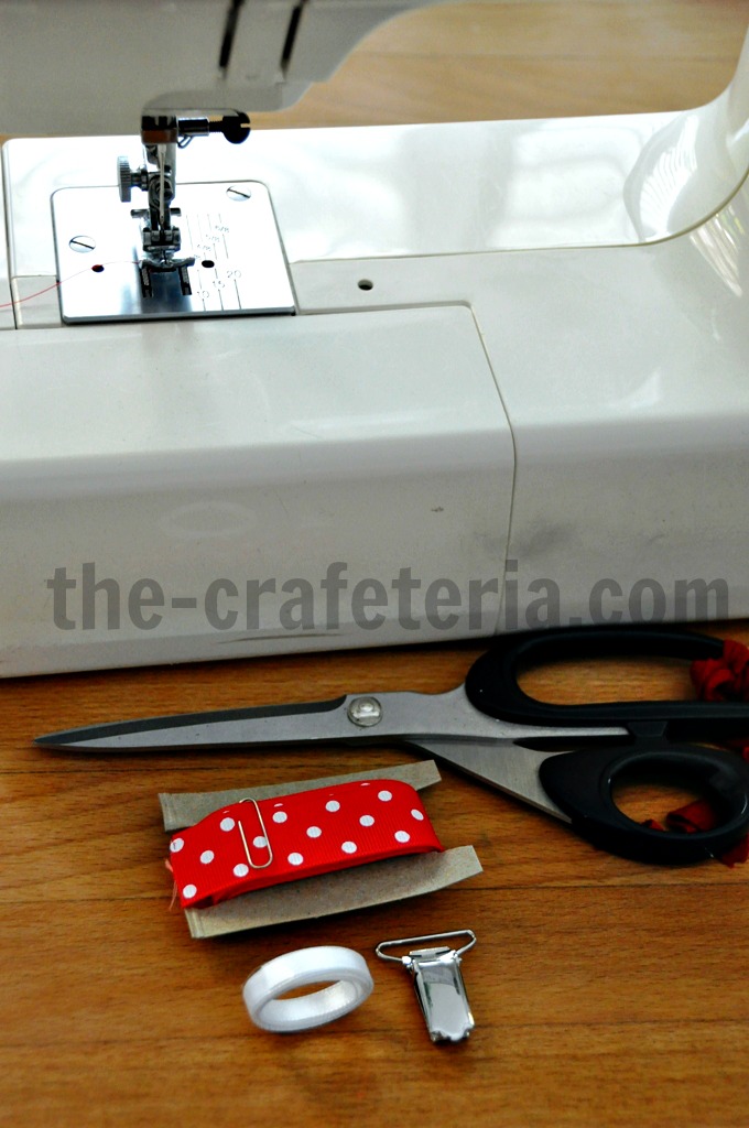 The Crafeteria: Pacifier Clip Tutorial