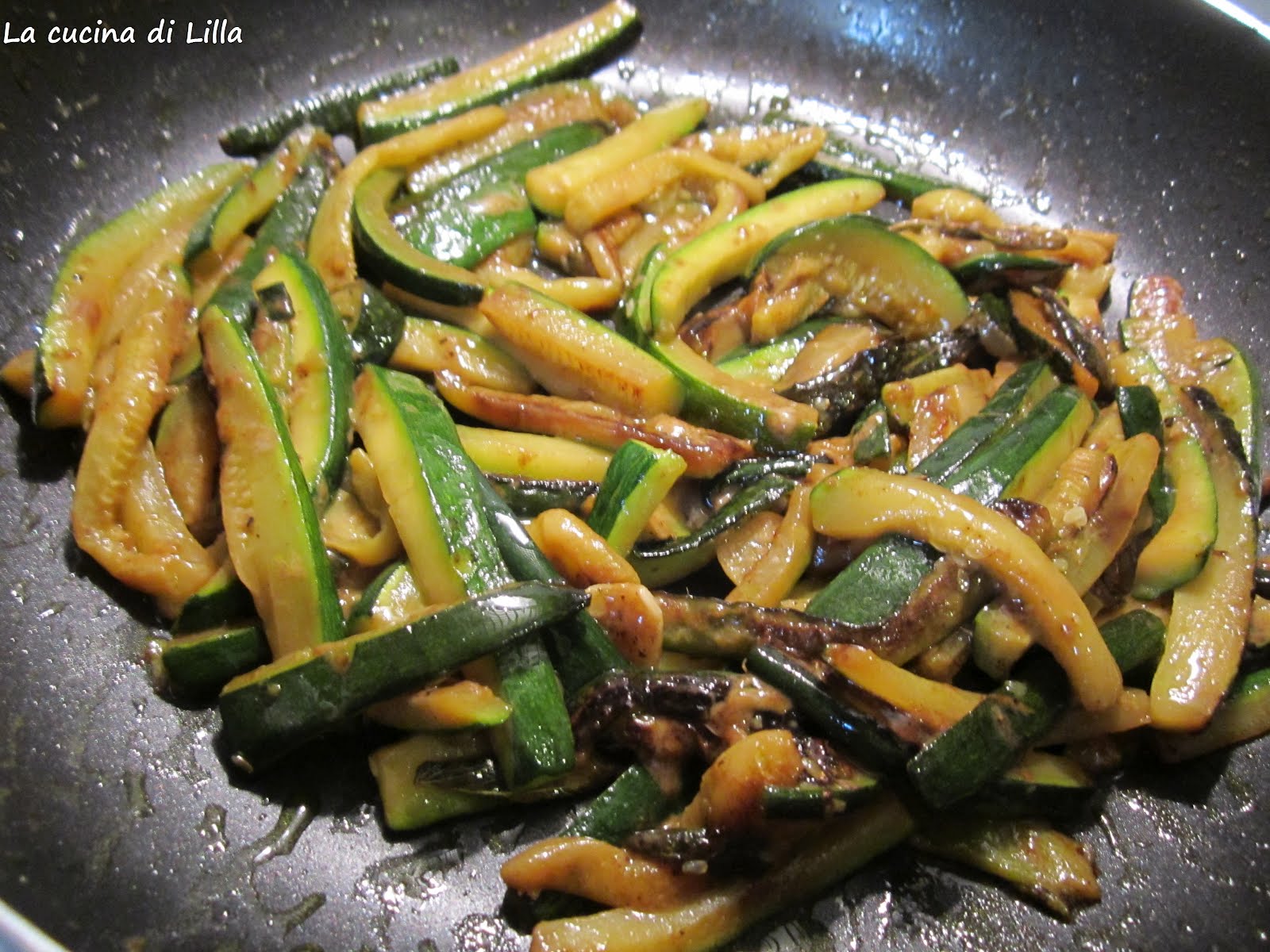 Contorni: Bastoncini di zucchine al parmigiano