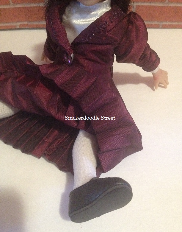 SNICKERDOODLE STREET: *REVIEW* April Dream Doll - Ginger Brook Hollow