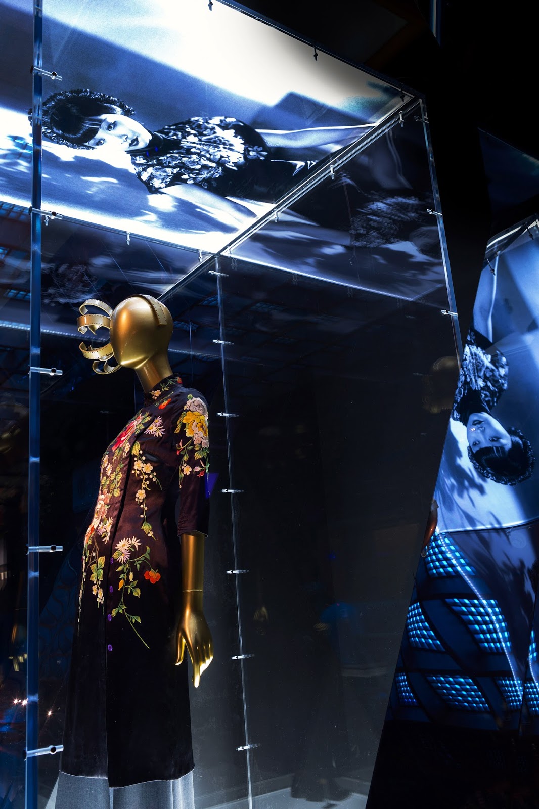 Whom You Know: Peachy at The Met: China: Through the Looking Glass ...