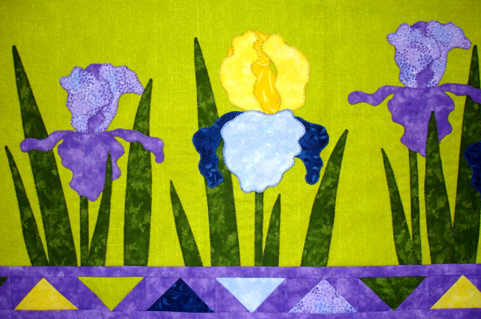 Inman Quilt Cottage: Basket Quilt, Iris Tote and Saturday Sale!!