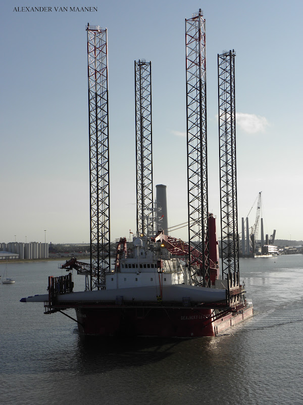 WARSHIPSRESEARCH: British self-propelled jack-up vessel Seajacks ...