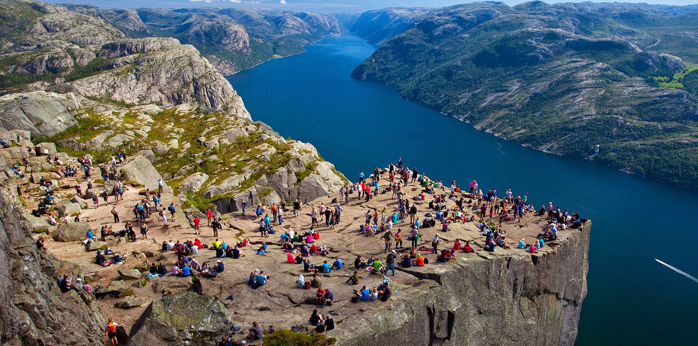 Um pouco de cada coisa: Preikestolen - Pedra do Púlpito – Noruega