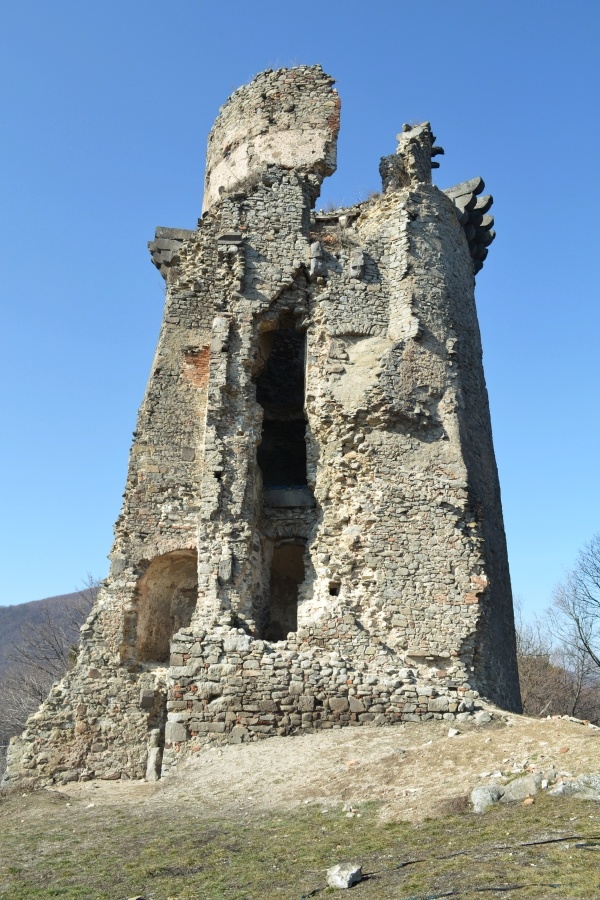 Zharah ~ Photos: Slanský hrad