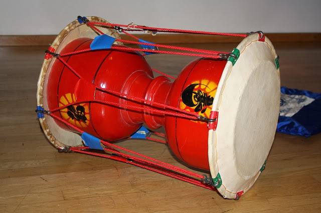 Korea Calling !!: Korean Traditional Percussion Music Samul nori