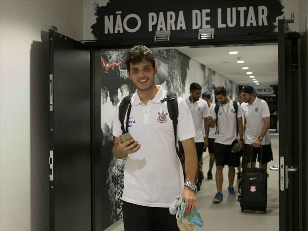Matheus Vidotto aprova jogos pelo Timão e elogia Cássio
