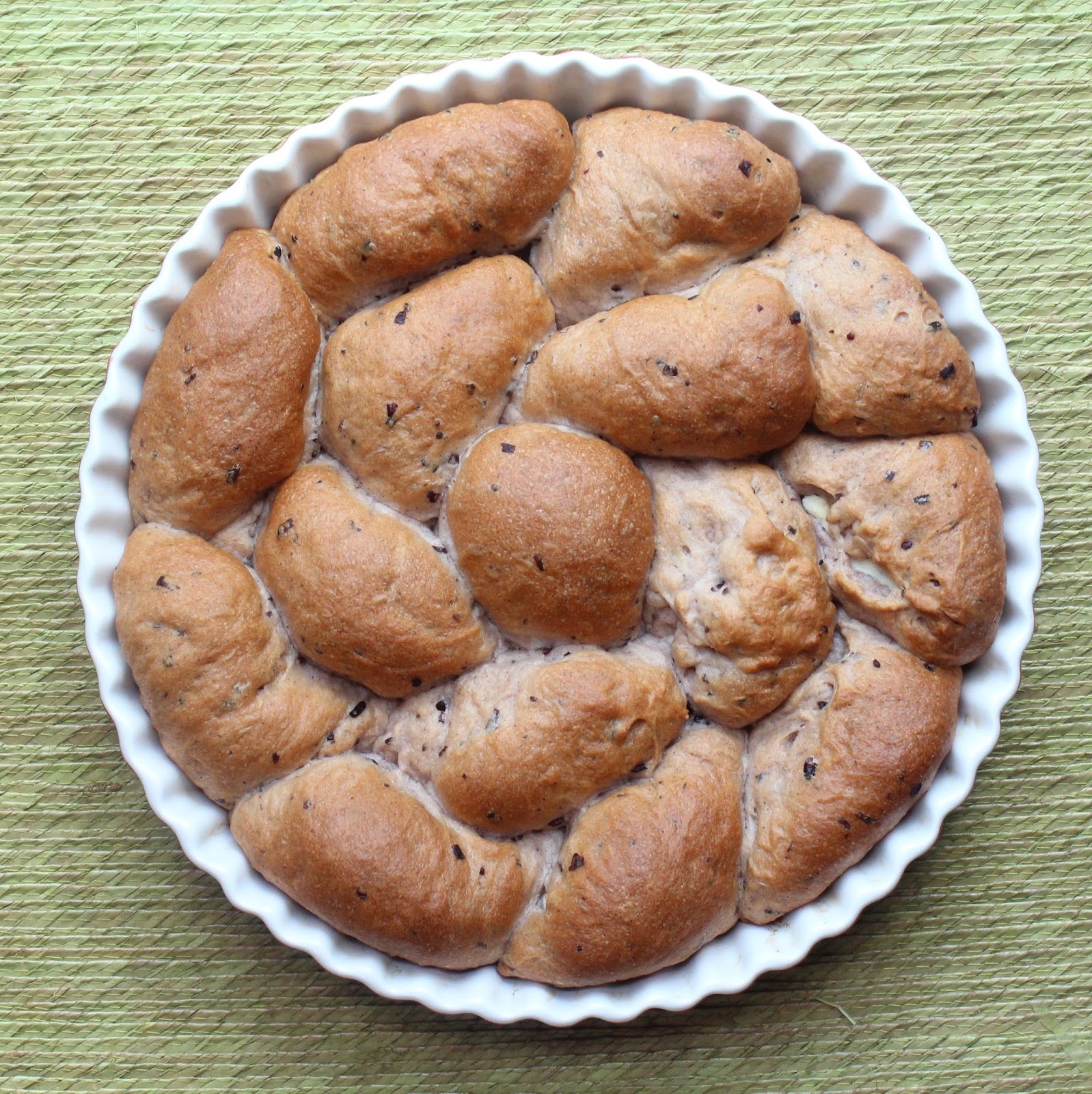 Honey Bee Sweets: Pulut Hitam (Black Glutinous Rice) Bread Buns with ...