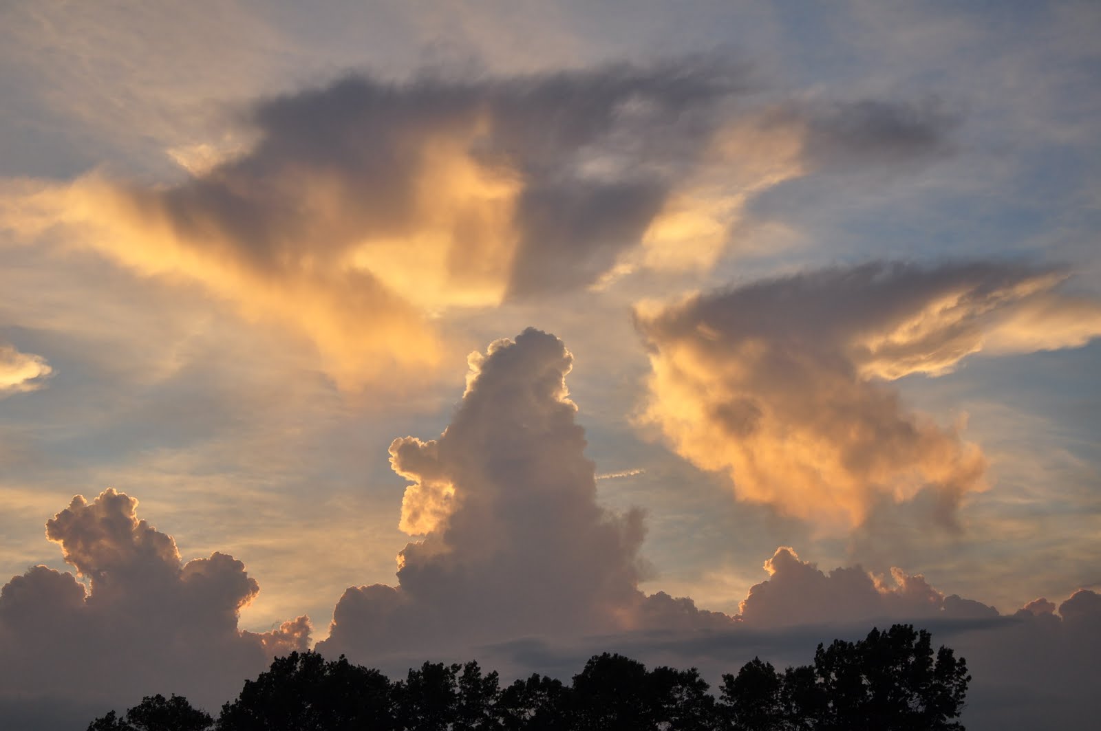 An Adirondack Naturalist in Central New York: Impressive Clouds