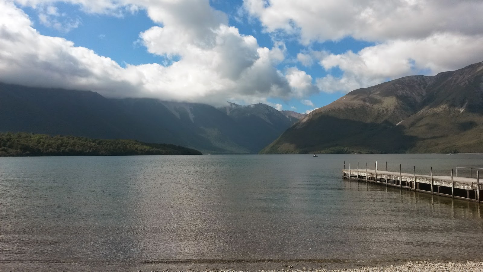 Running Lake Rotoiti, Nelson Lakes National Park