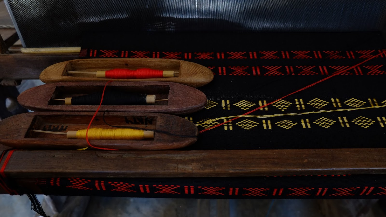 Tara! Abra: La Paz Weaving - Traveling Journo Ph