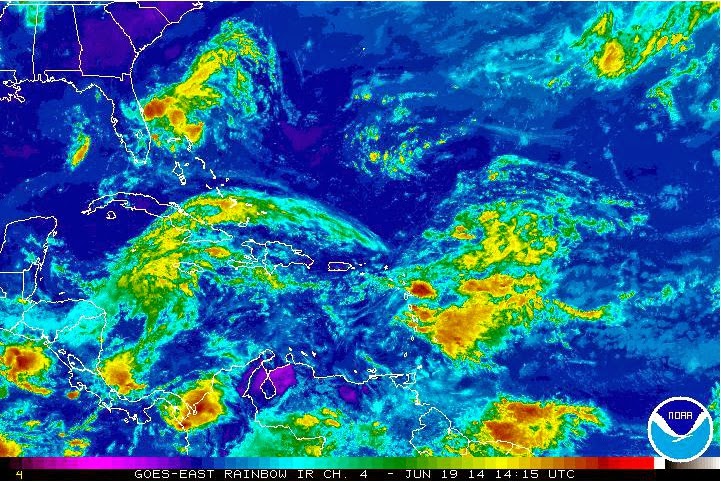 Roatan Weather: Sunny and Windy